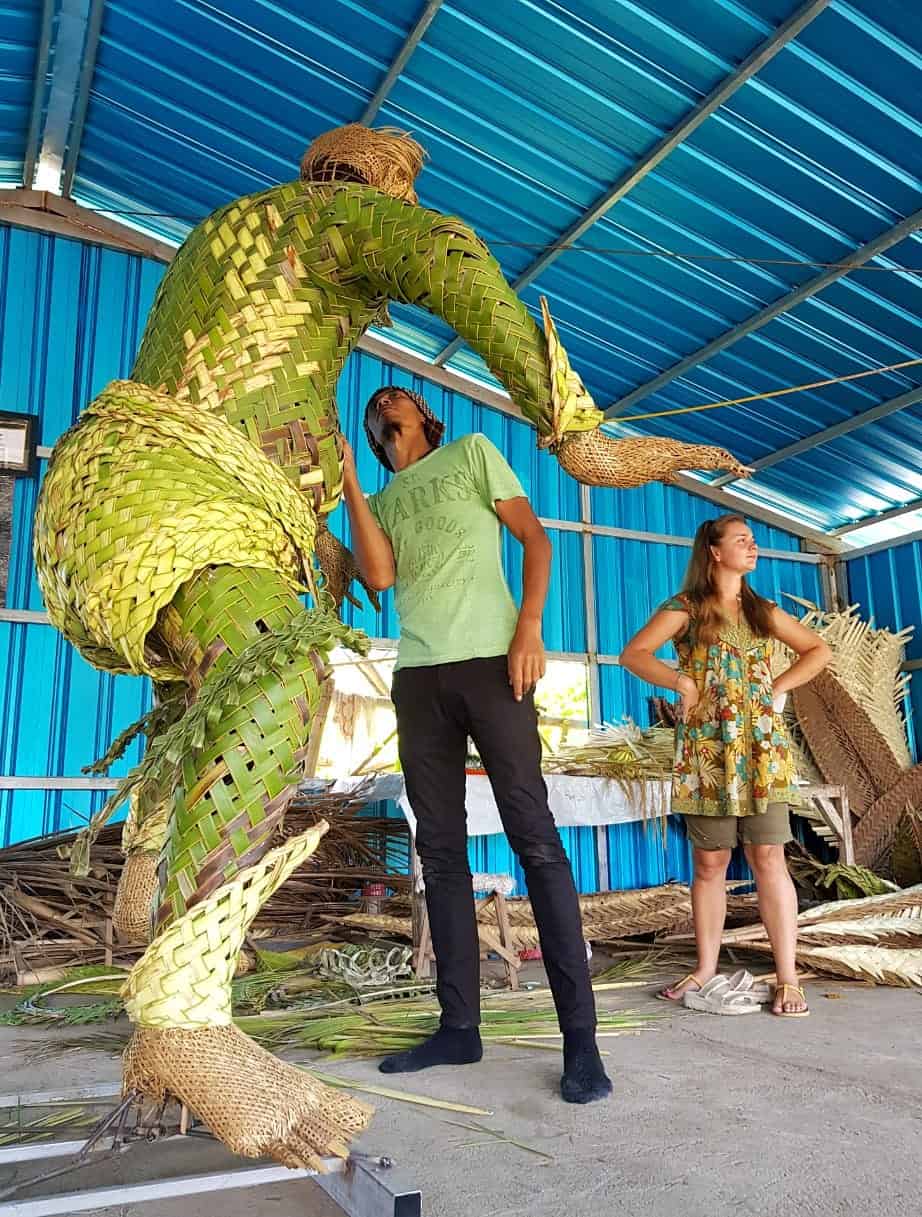A Traditional Balinese Craft Rediscovers Its Roots — in Leaves ...