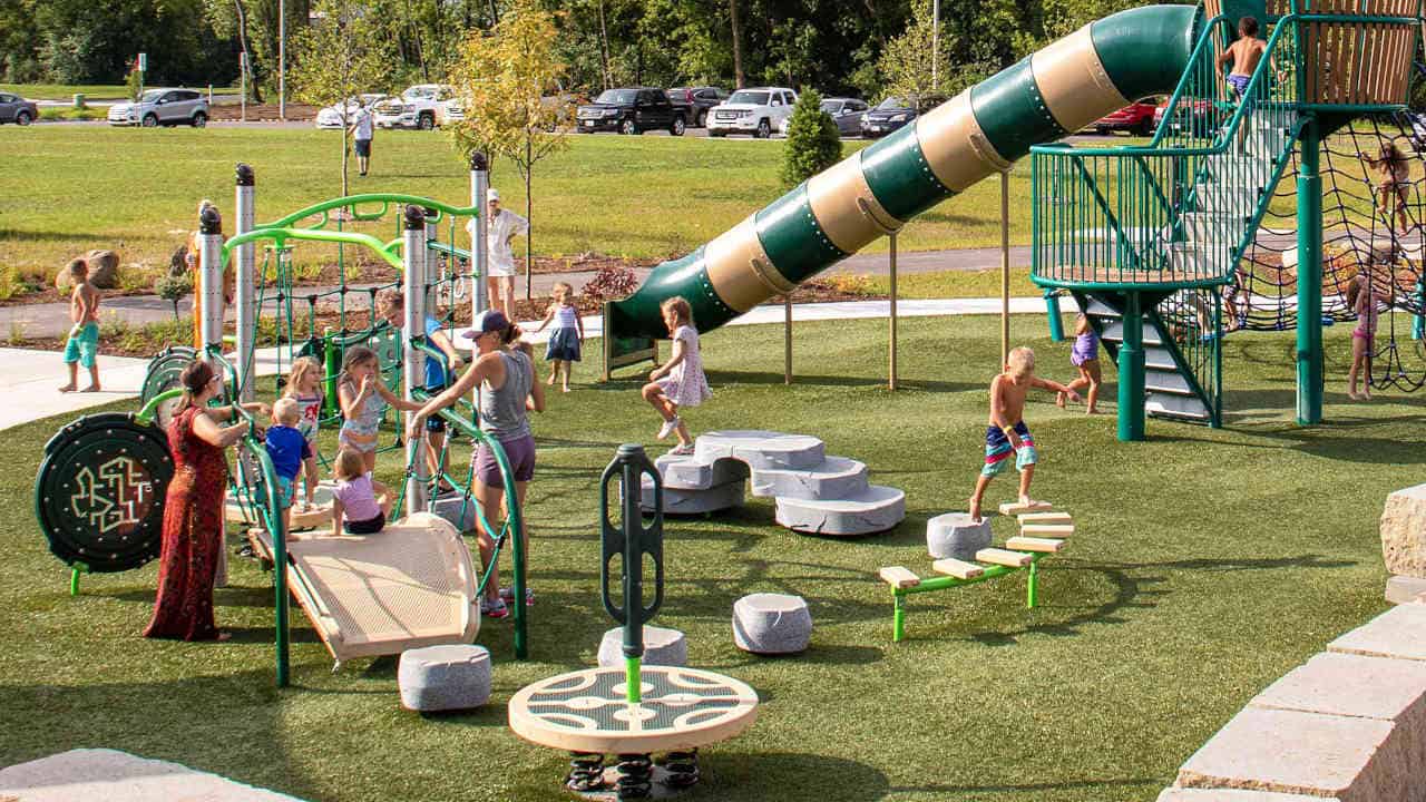 Home - Commercial Recreation Specialists