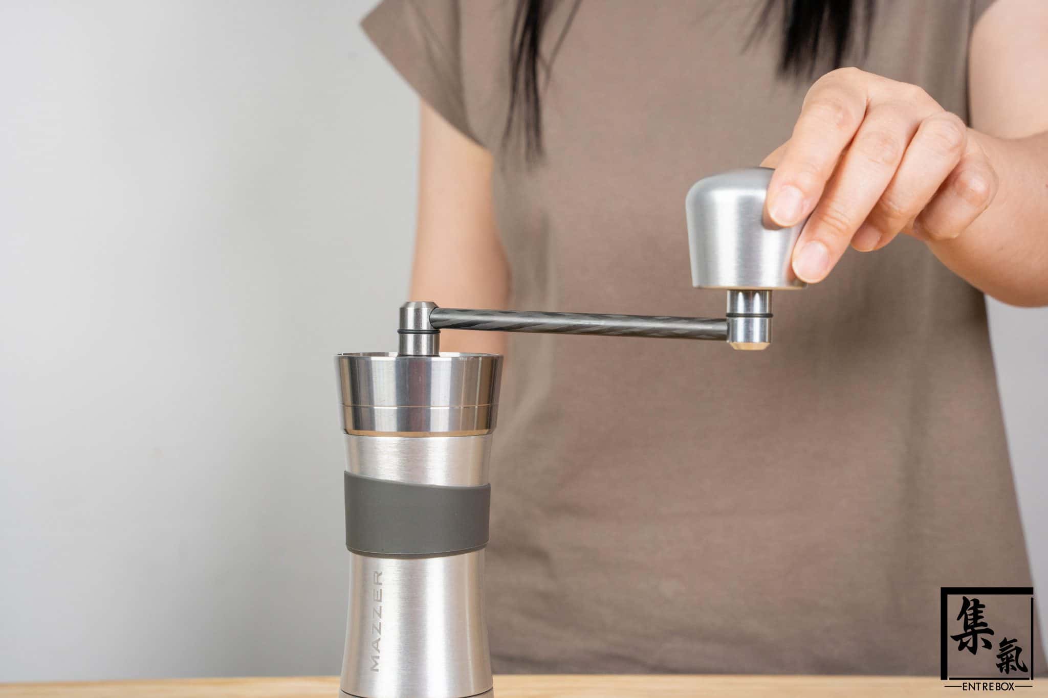Mazzer Omega X 手搖磨豆機(一年保養) – 集氣箱 Entrebox