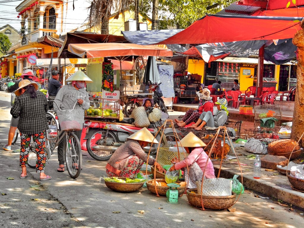 Vietnamese Markets 2023 - Everything You Need To Know - Vietnam Is Awesome