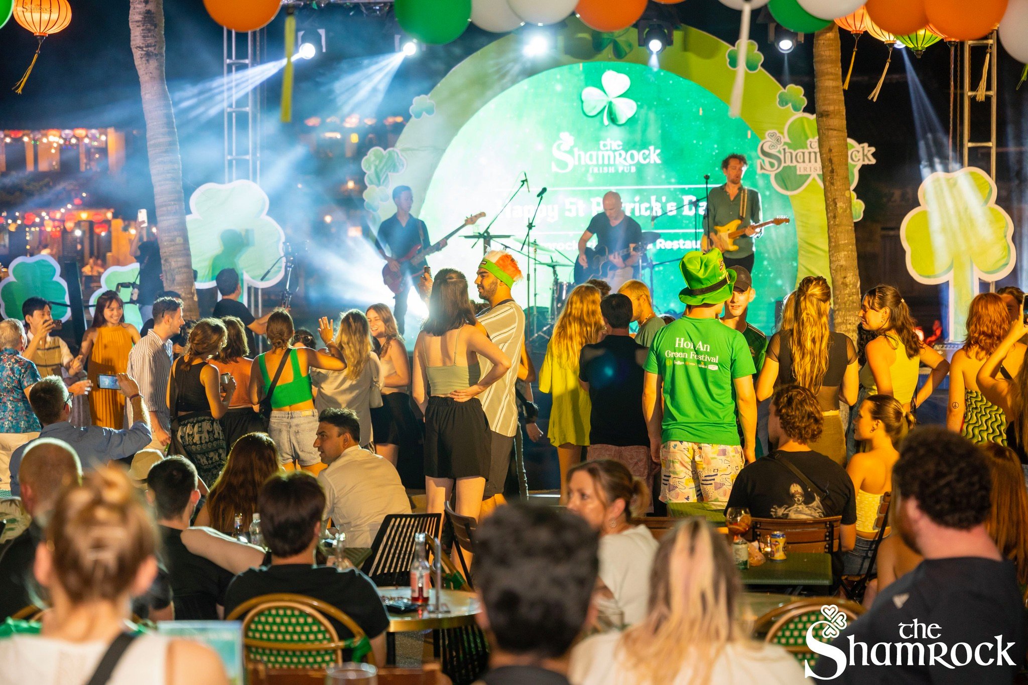 10 Best Bars In Hoi An | Vibrant Spots For Bar Enthusiasts - Vietnam Is Awesome