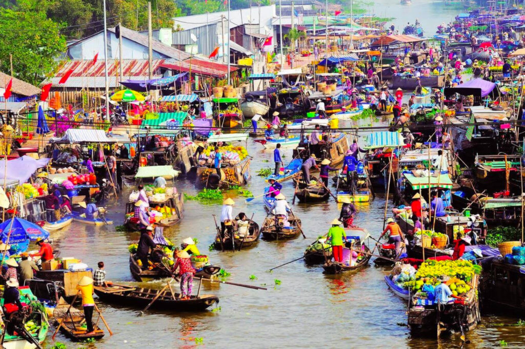 5 Mekong Delta Floating Market Experiences | Trading And Tradition ...