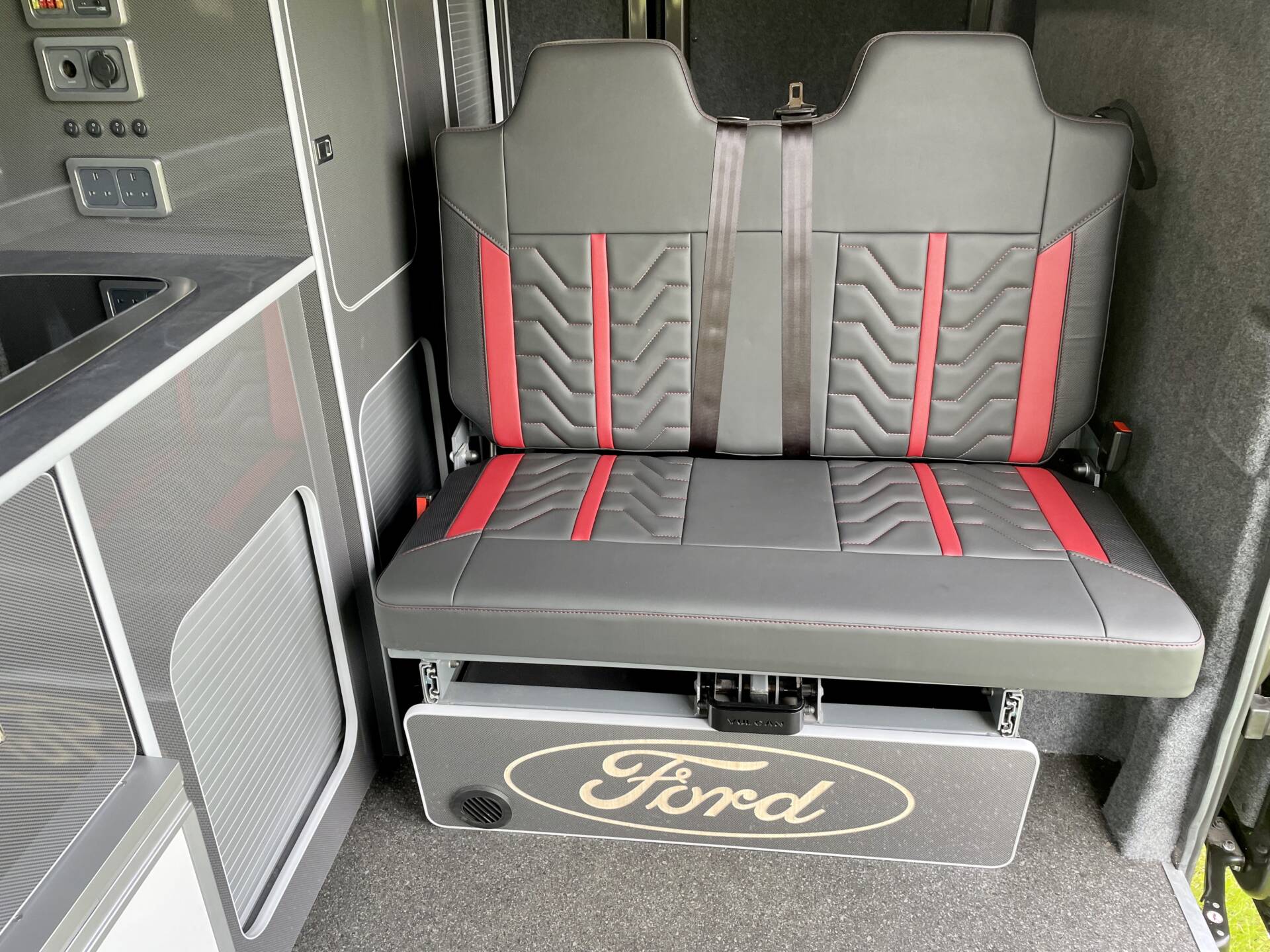 Ford Transit 350 L2 H2 Limited Convert Camper (2021) - Bridgend Leisure ...