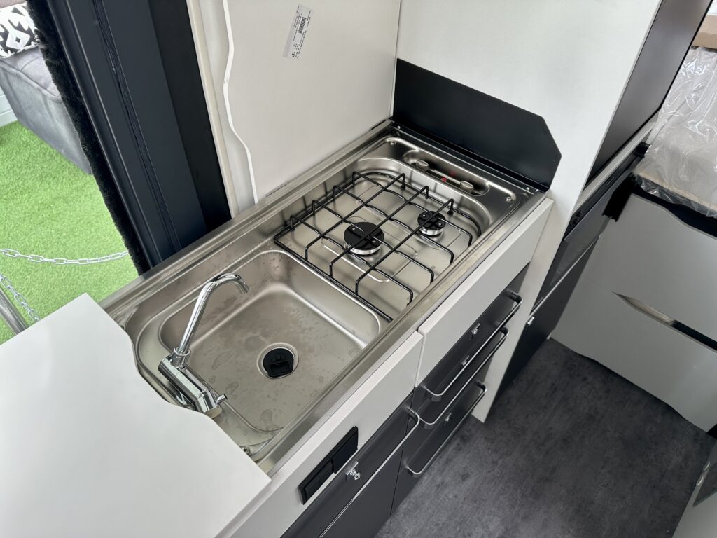 Pilote V600G Premium Auto 3 Berth Van Conversion (2023) - Bridgend ...