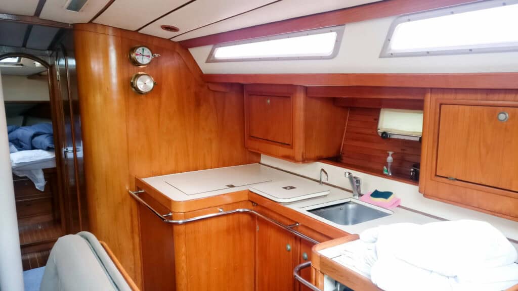 Setting Up the Perfect Boat Galley - Yacht Cruising Lifestyle