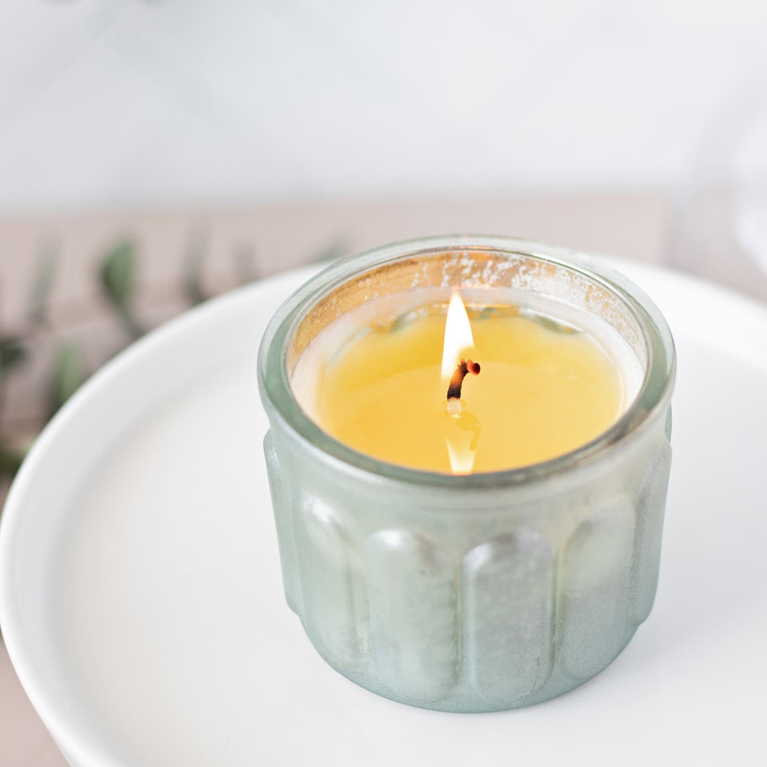 How to Make a Candle Last Longer: Candle Burn Time Chart and 5 Tips