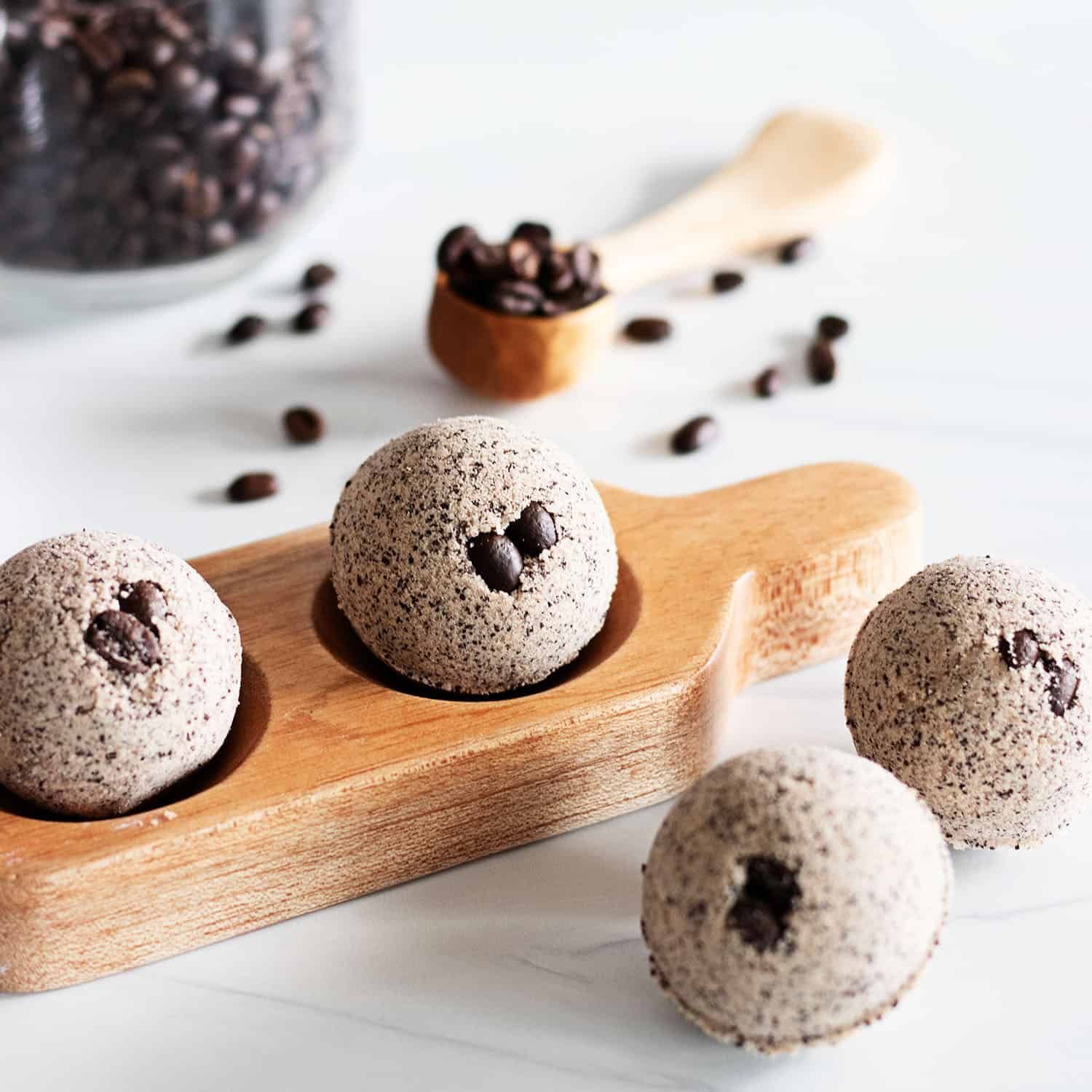 Frothy Latte Coffee Bath Bomb Recipe