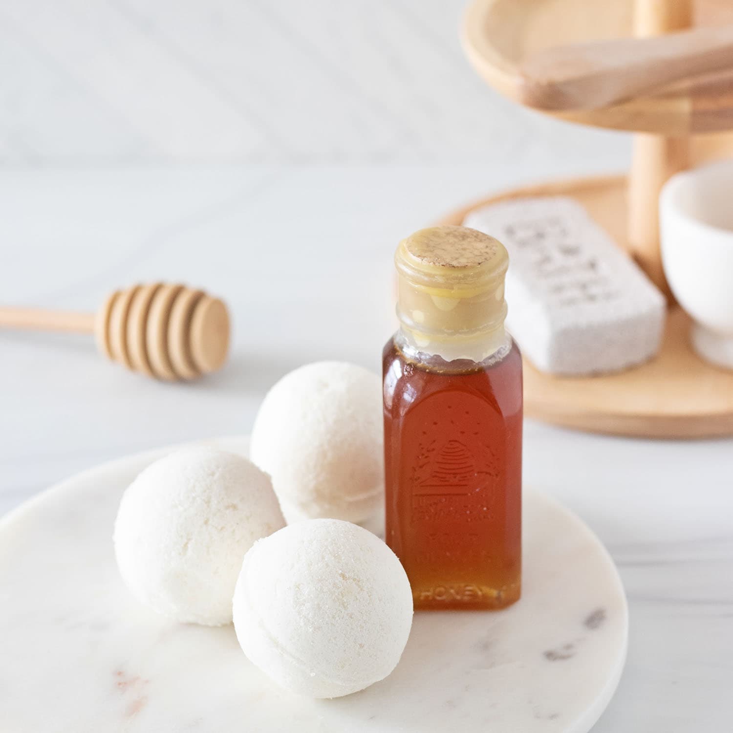 Foaming Bath Bombs Recipe: Milk and Honey