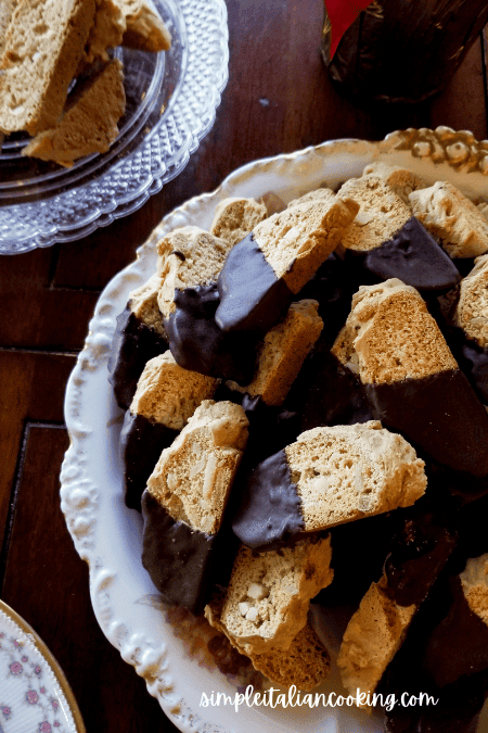 Easy Traditional Italian Almond Biscotti Recipe - Simple Italian Cooking