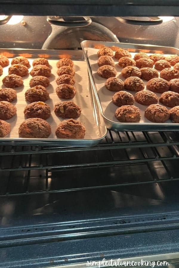 Best Italian ToTo Cookies Everyone Loves - Simple Italian Cooking