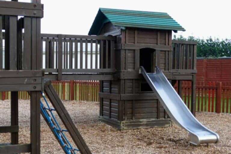 12 Playground Equipment Names (With Pictures)