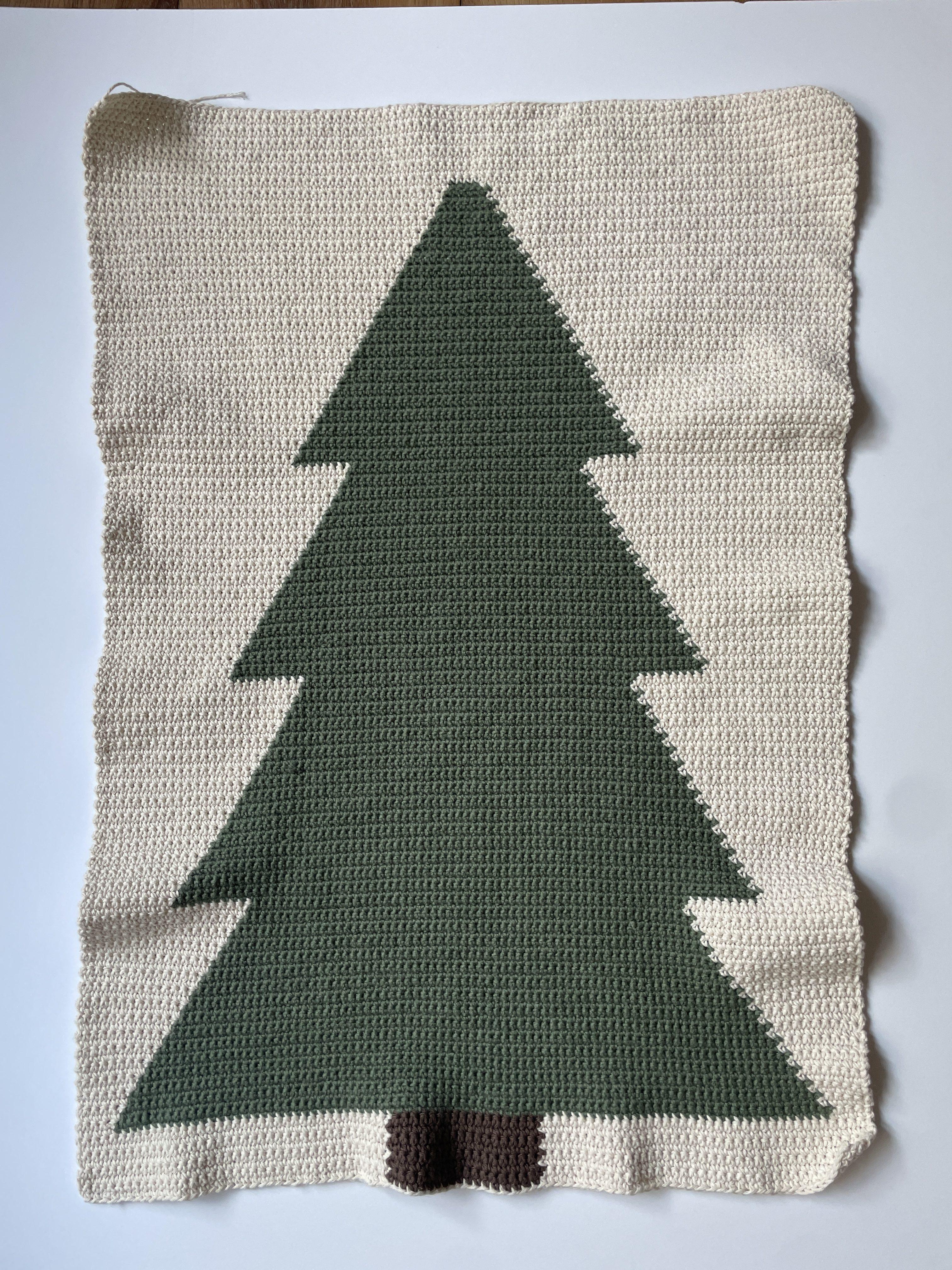 Crochet Advent Calendar Pattern: Free Festive DIY Holiday Decor!