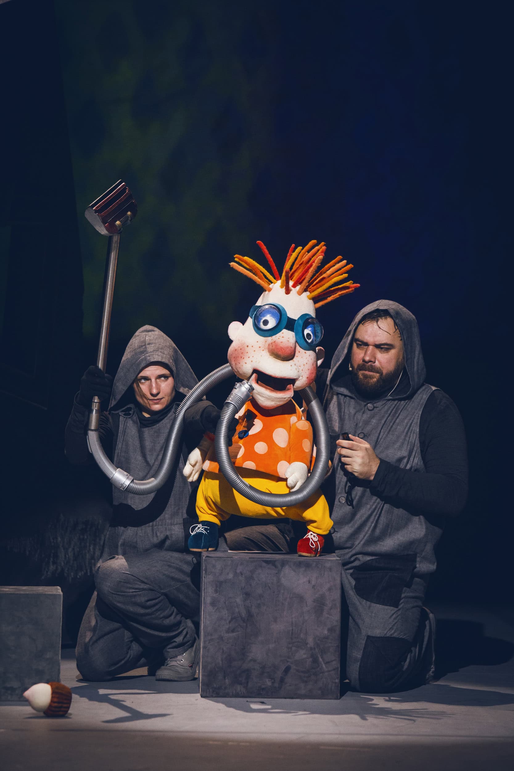 MAŽYLIS IR KARLSONAS, KURIS GYVENA ANT STOGO - Kauno Valstybinis Lėlių ...