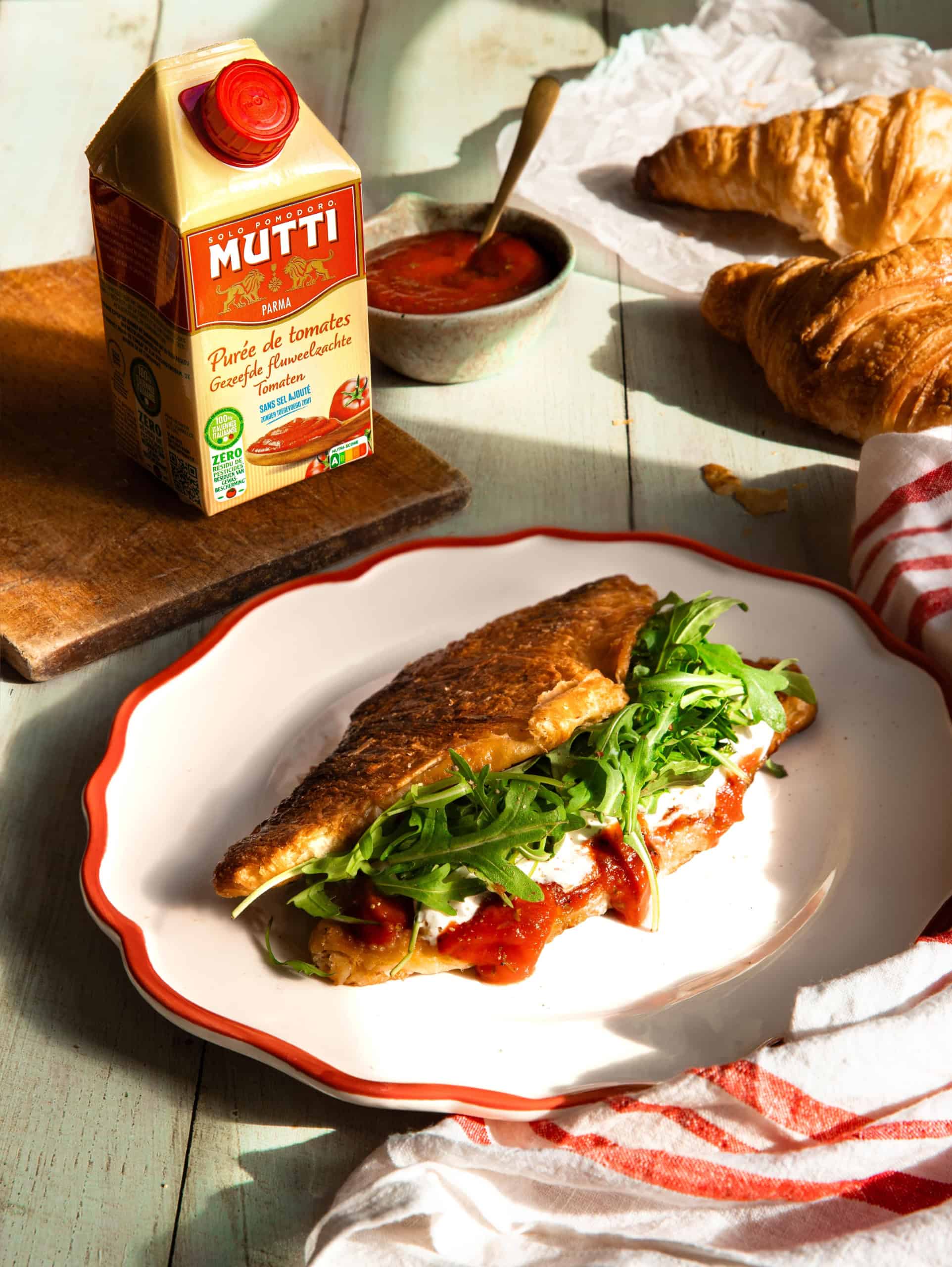 Smash croissant tomates burrata | Recette Mutti