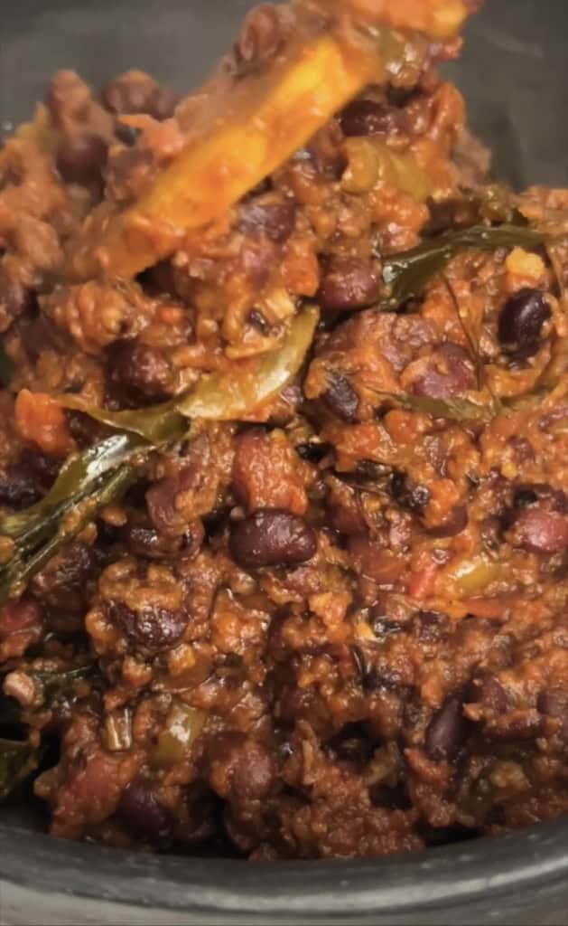 Ghanaian Red Cowpea Stew (Atidua Ampesie) | Mutti Recipe