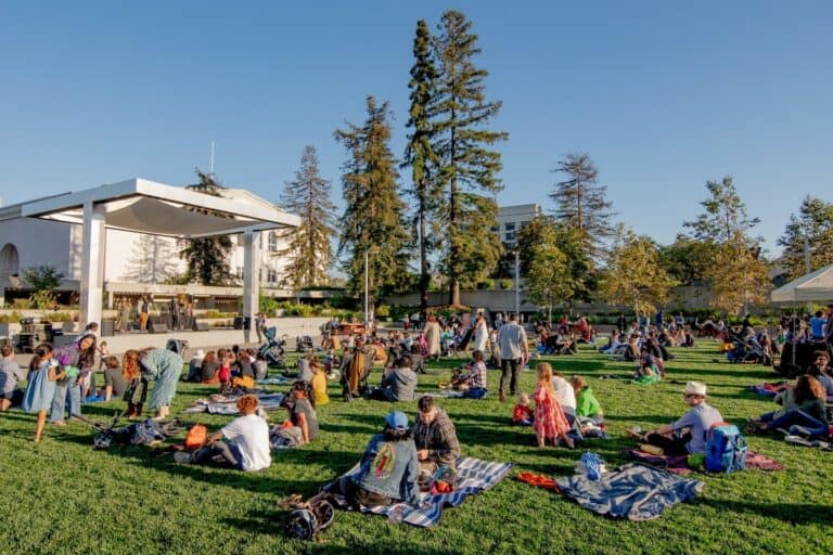 "Friday Nights at OMCA with Off the Grid" Block Party + DJs (Oakland)
