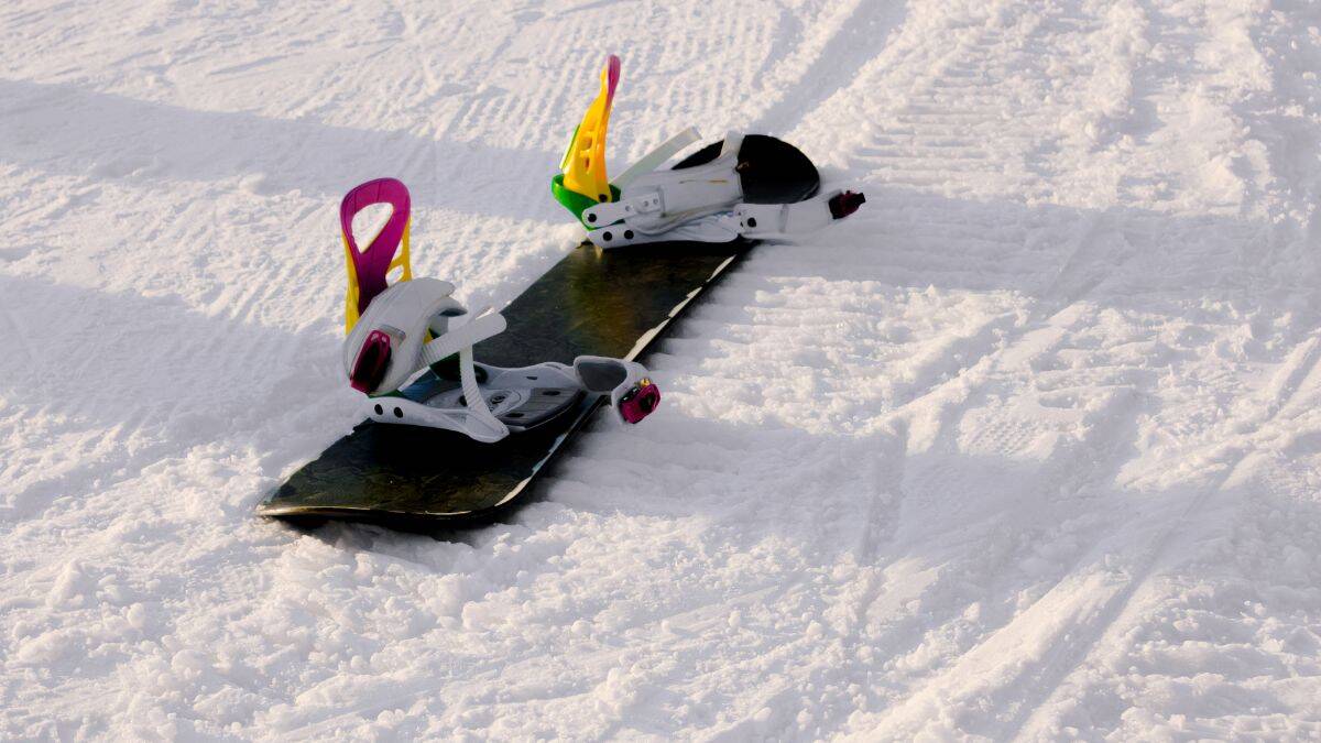 7 Different Types of Snowboard Explained | SnowSunSee