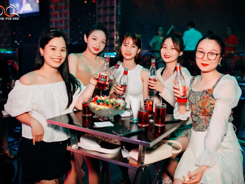 15 Best Bars In Da Nang | Cheers To The Night [2024] - Vietnam Is Awesome