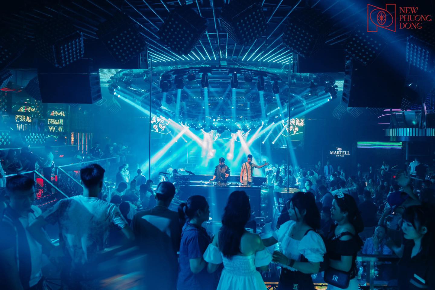 15 Best Bars In Da Nang | Cheers To The Night [2023] - Vietnam Is Awesome