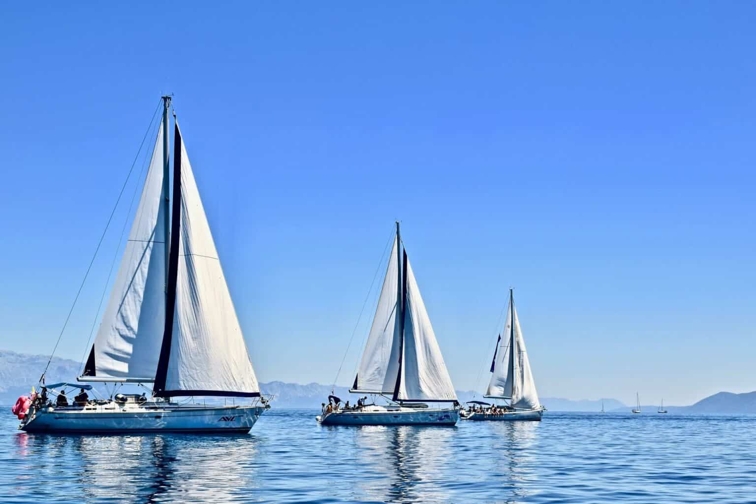 5 Types of Tides: How to Sail Safe and Efficient - Yacht Cruising Lifestyle