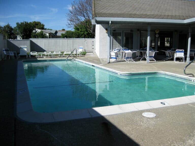 1916 Geneva Lane | Hometown America