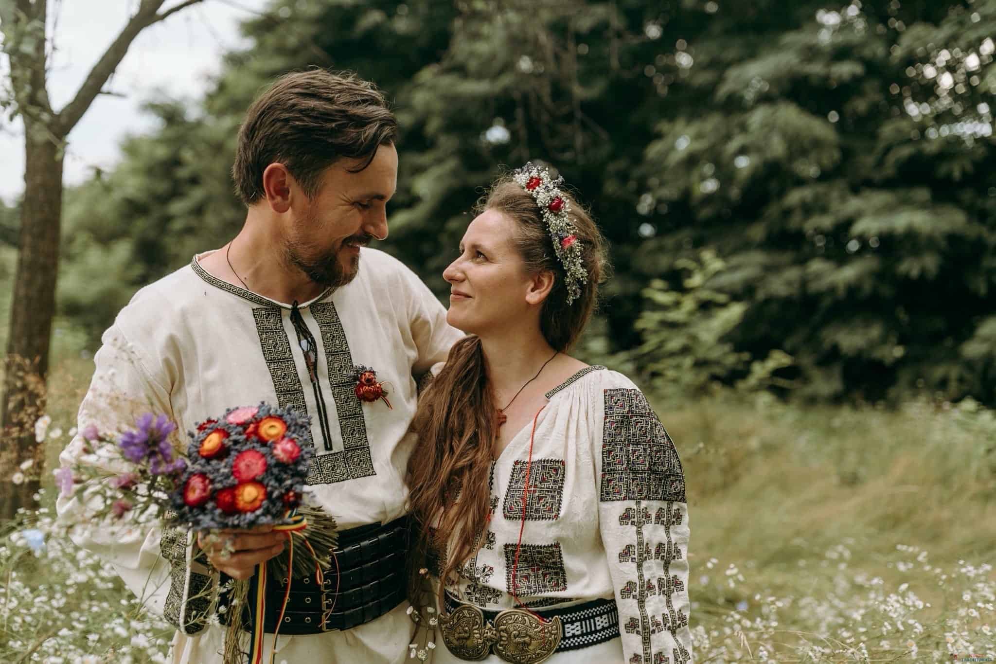 Nuntă Tradițională - Articole, Furnizori, Produse, Comunitate