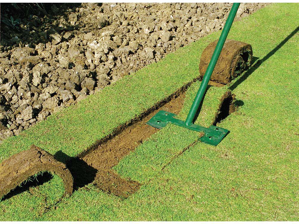 Turf slitter - Sportsmark