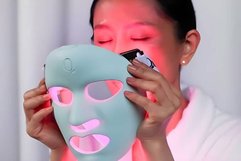 The 7 Best LED Light Therapy Masks In 2023 | Therapeutic Beams