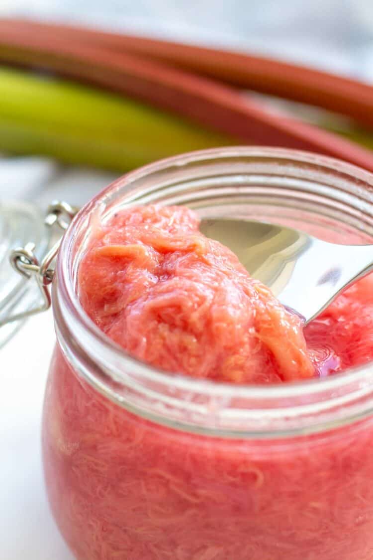 Stewed Rhubarb Without Added Sugar