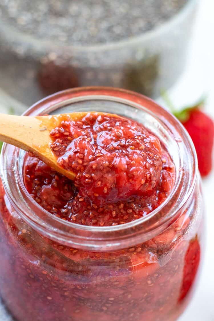 How to Make Easy Sugar-Free Chia Seed Jam (Just 3 Ingredients!)