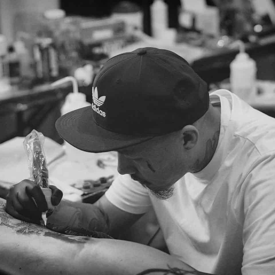 Fong Vang, Award Winning Tattoo Artist – HMONG AMERICAN EXPERIENCE