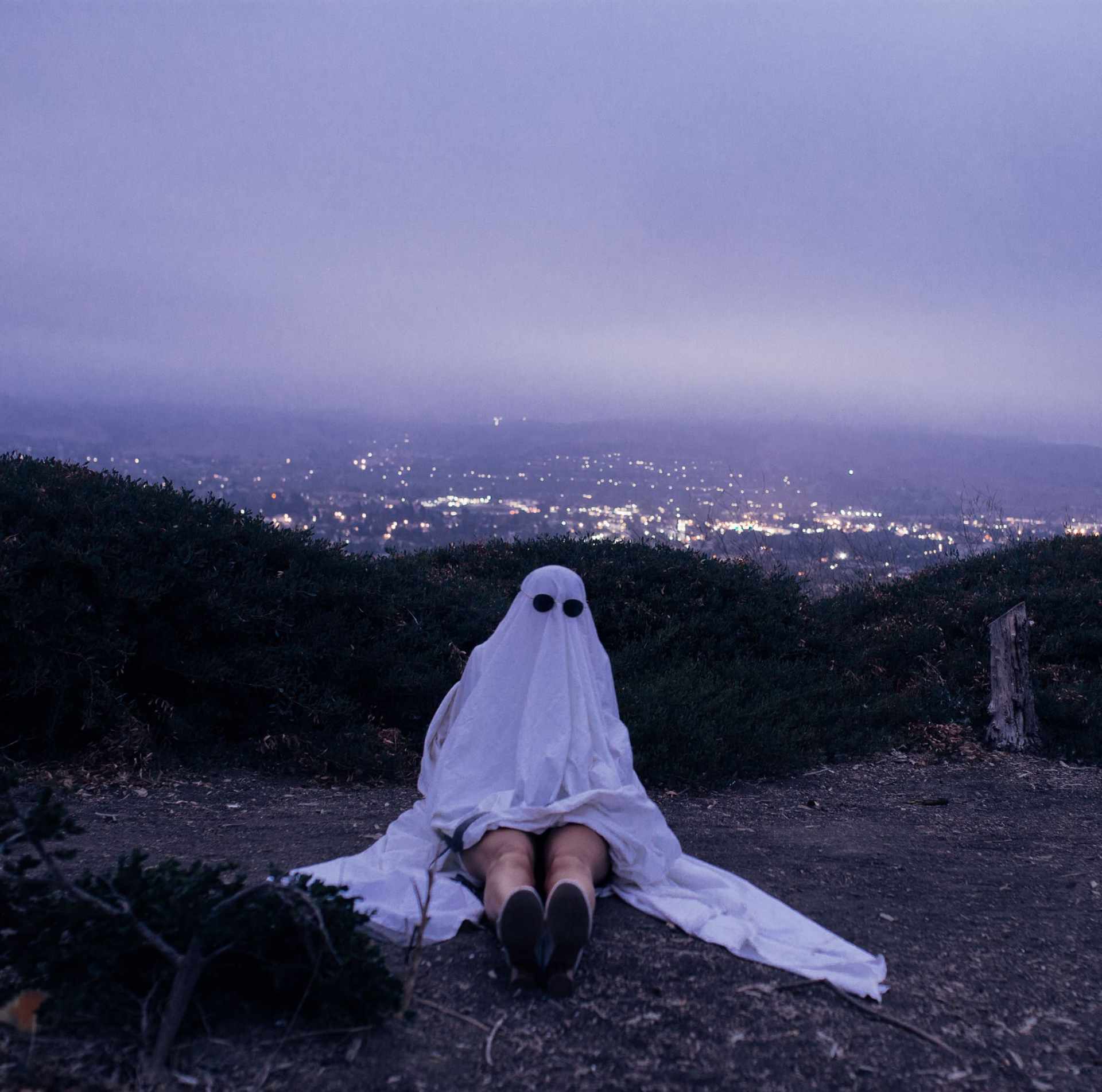 How to Recreate the TikTok Ghost Photoshoot Trend - TRAVEL IN STYLE ...