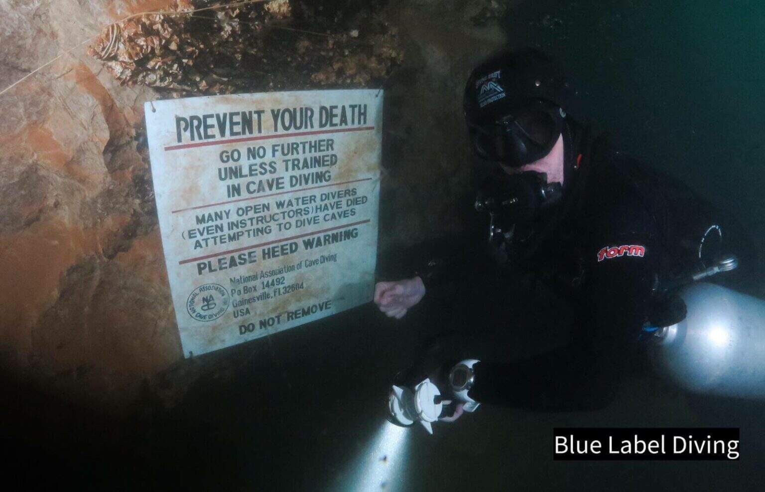 A Beginners Guide to Cavern and Cave Diving - Yacht Cruising Lifestyle
