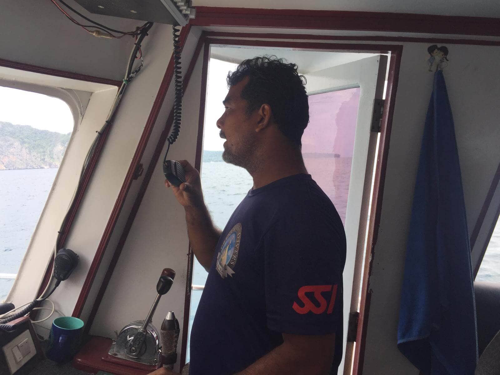 How and When to Issue a Mayday Call - Yacht Cruising Lifestyle