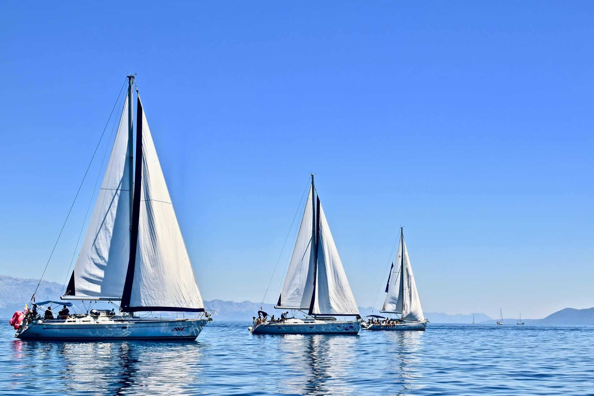 5 Types of Tides: How to Sail Safe and Efficient - Yacht Cruising Lifestyle
