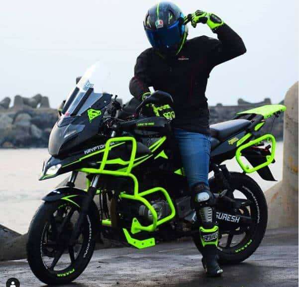 Best modified Touring Bajaj Pulsar 220 which looks awesome in India ...