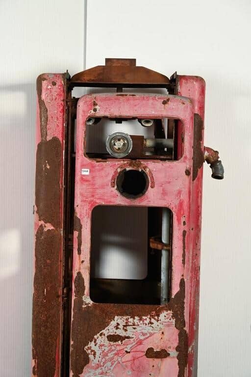 WAYNE MODEL 70 GAS PUMP SHELL - AuctionsOntario.ca