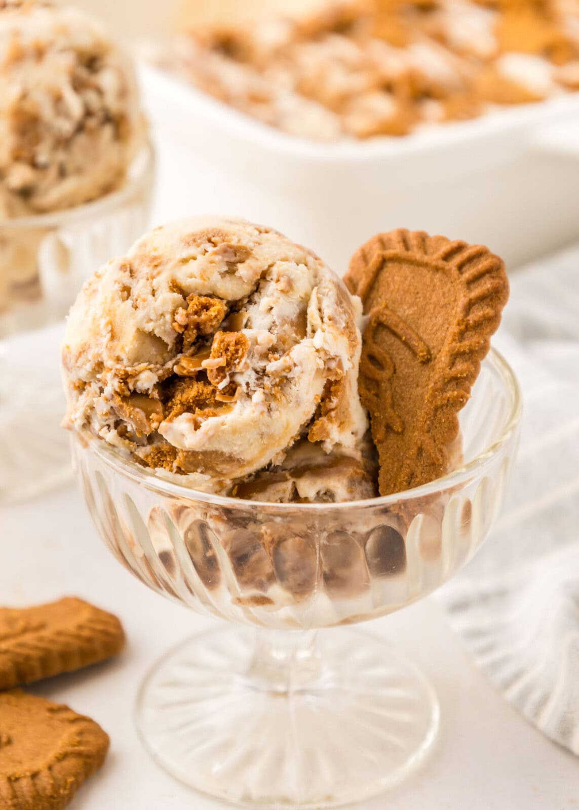 when does creams close