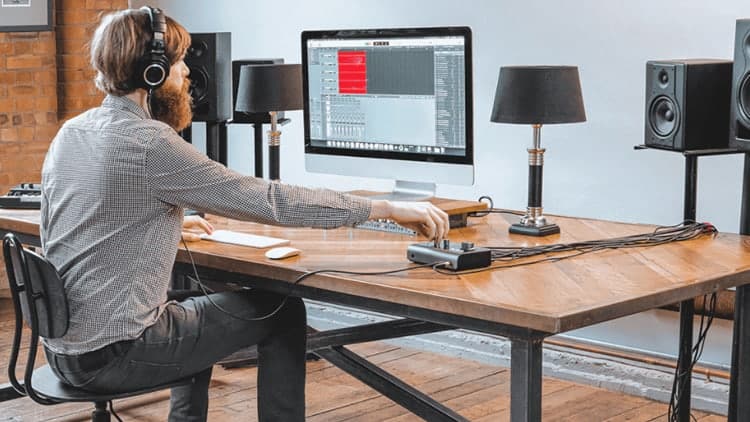 Professionelles Musikstudio Setup