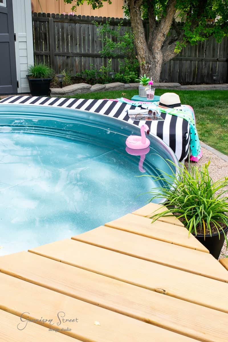 Studio Pool Deck