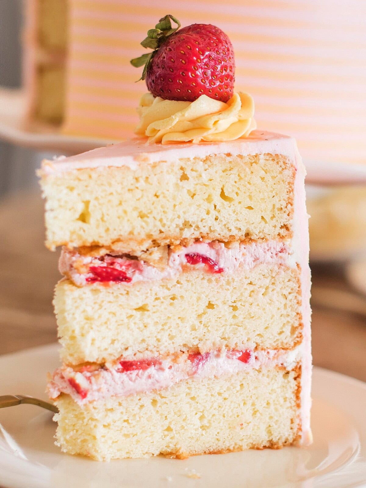 strawberry milkshake cake