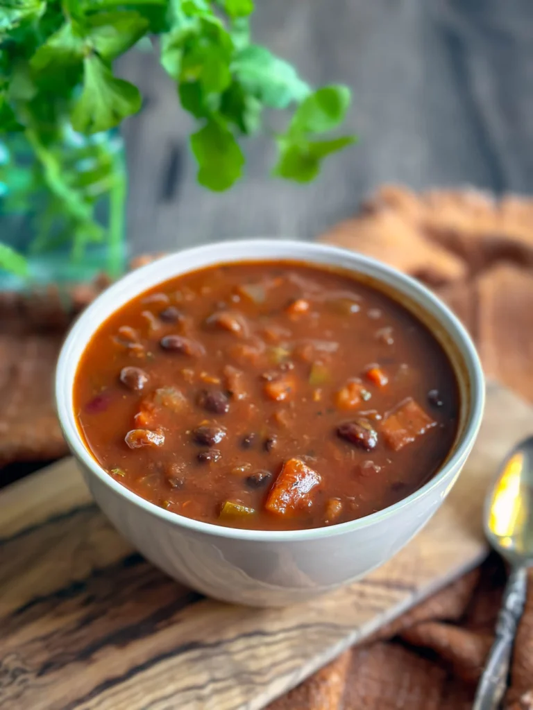 Easy Three Bean Chili Recipe (Vegetarian / Vegan)
