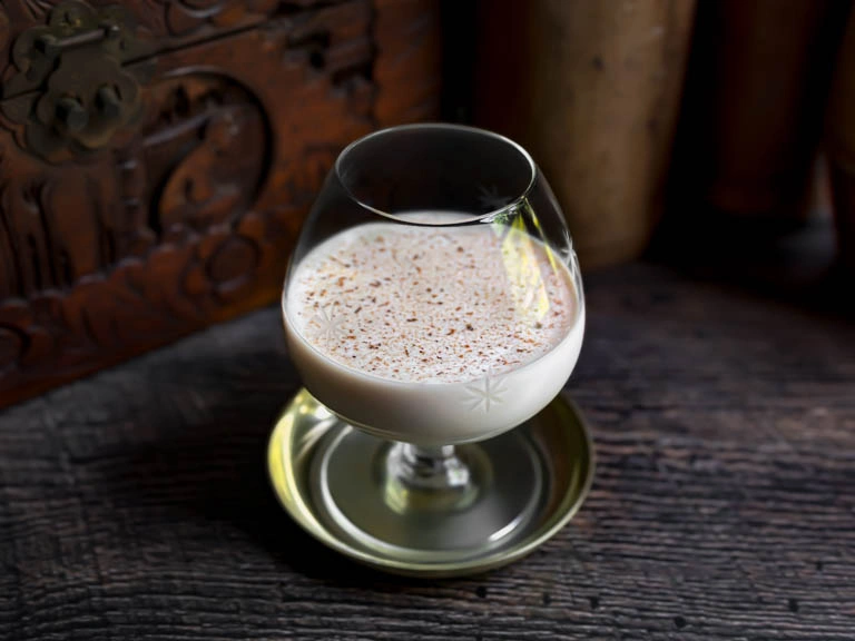 Sweet and Creamy Nuts and Berries Drink Recipe