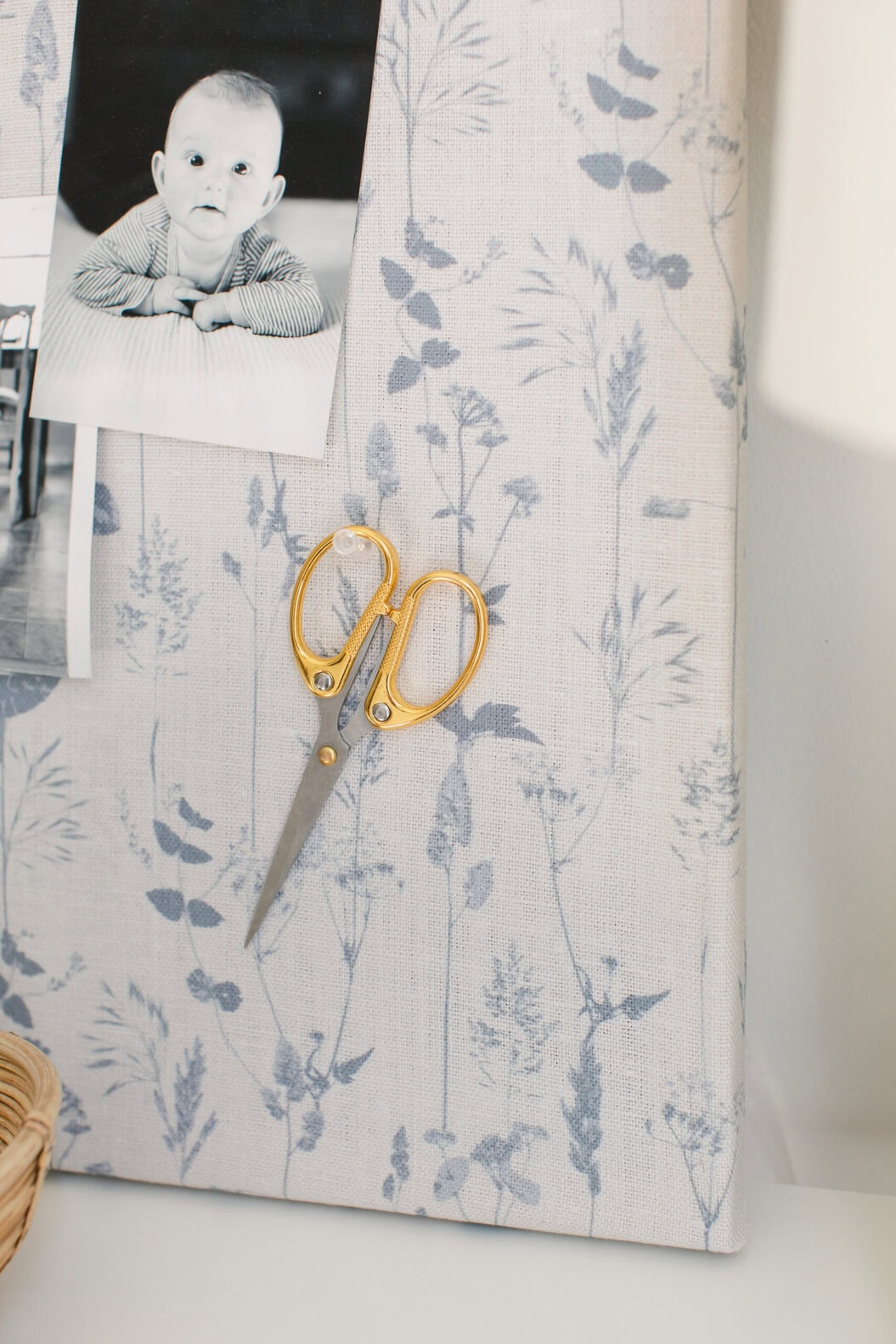 corkboard wallpaper tutorial