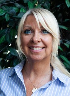 Kara Peters's Instagram, Twitter & Facebook on IDCrawl