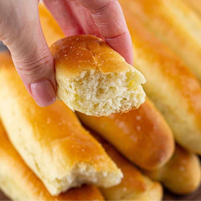 Olive Garden Breadsticks » Recipefairy.com