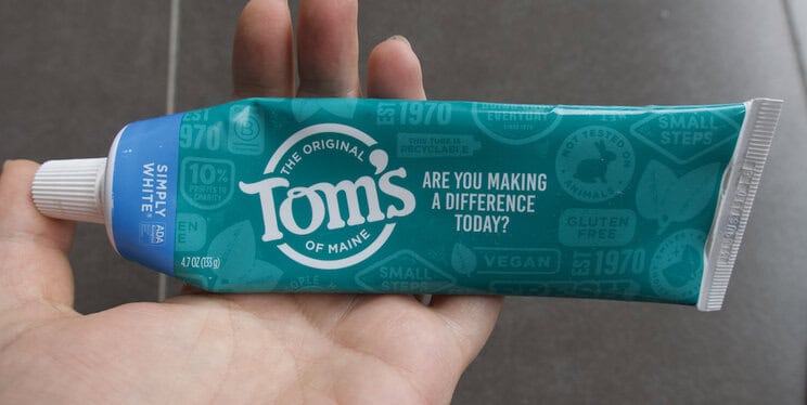 tom's toothpaste for sensitive teeth