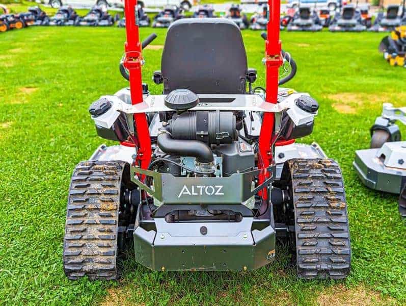 Altoz TRX 766 Review: The Only Zero Turn Mower With Tracks?! - Lawn Growth