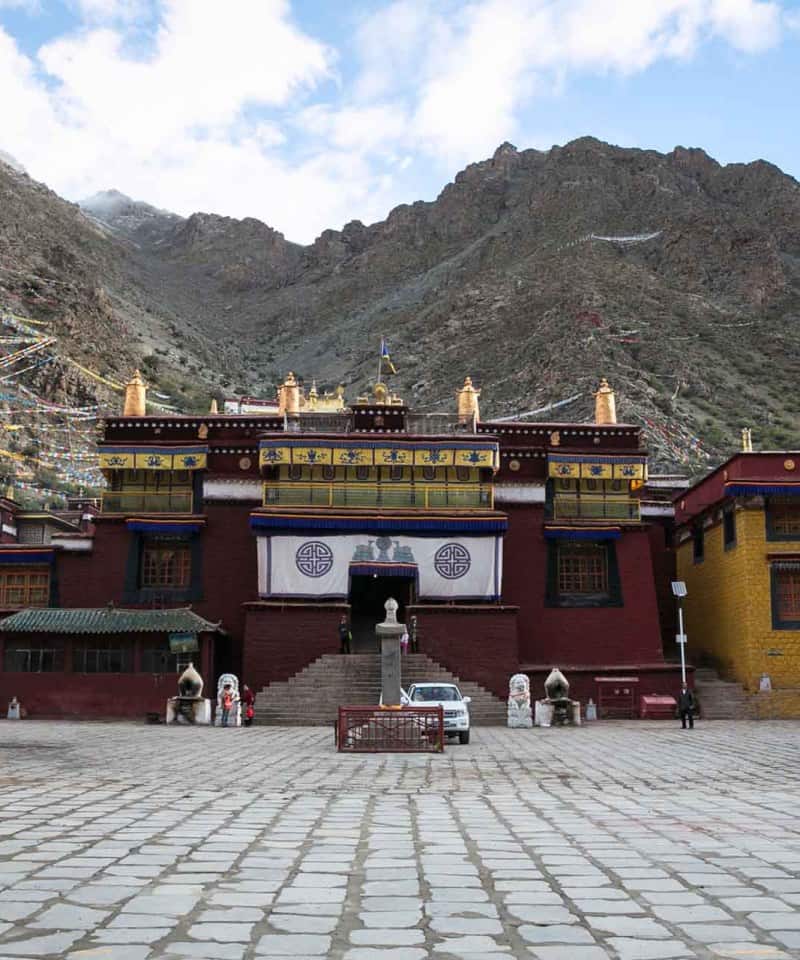 tsurphu monastery