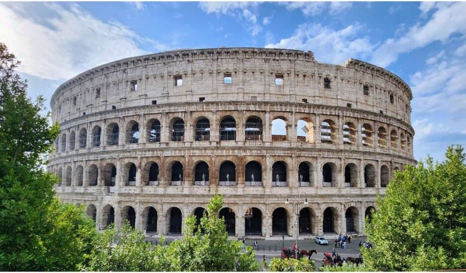 italy ancient structures